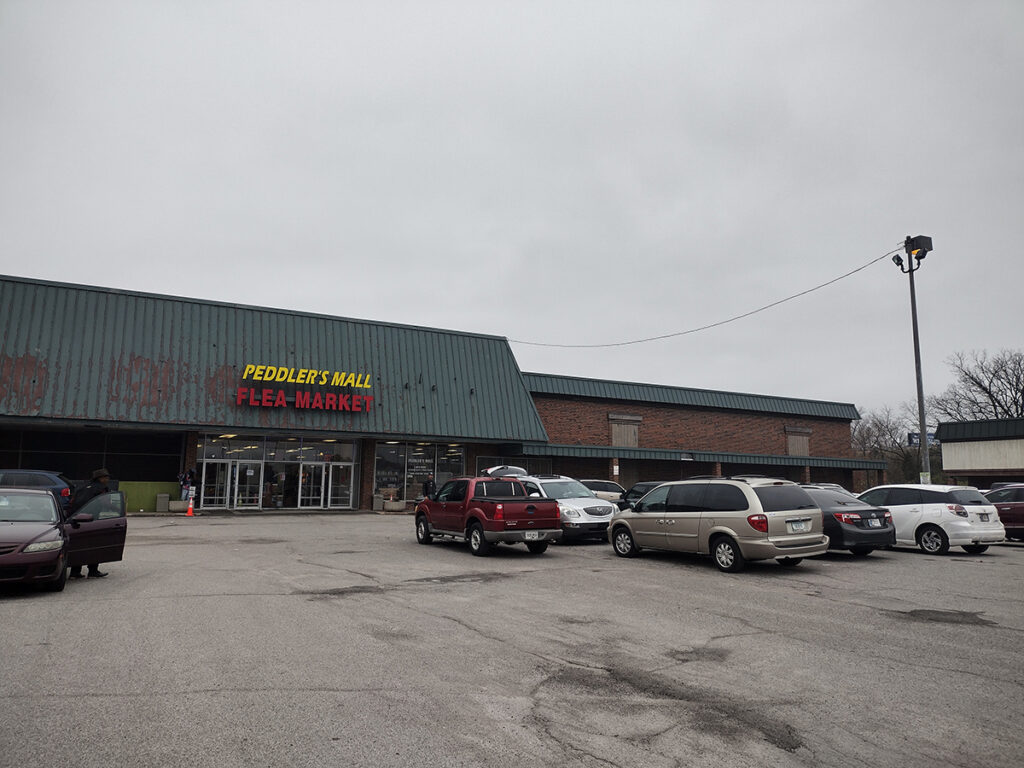 Peddler’s Mall – Trader Buck's Family of Flea Markets